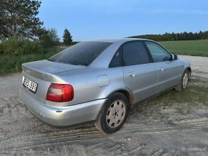 Серый Ауди А4 1998 в Пренай, объемом двигателя 1.80 л и пробегом 300 тыс. км за 750 €, фото 3 на AUTOMOTO.COM.LV
