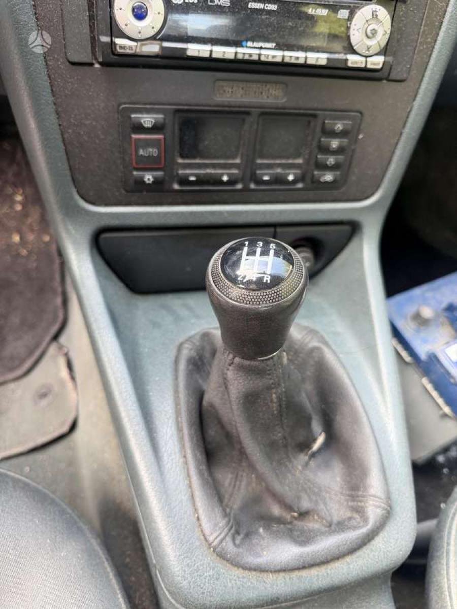 Grey Audi A4 1998 in Kaunas, with an engine capacity of 1.60 L and mileage of 325 thousand km for 500 €, photo 17 on AUTOMOTO.COM.LV