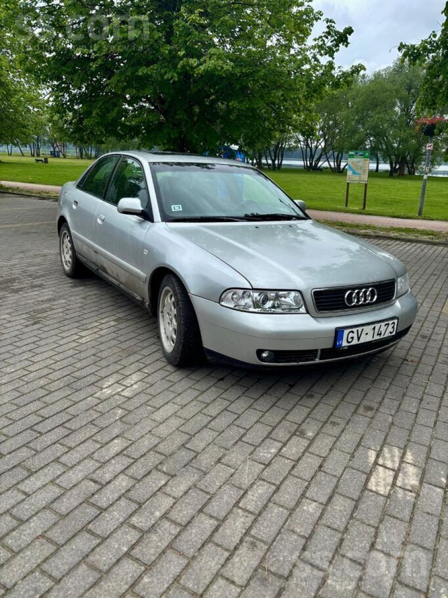 Pelēks Audi A4 1999 Ogre, ar dzinēja tilpumu 1.60 L un nobraukumu 300 tūkst. km par 4700 €, foto 1 vietnē AUTOMOTO.COM.LV