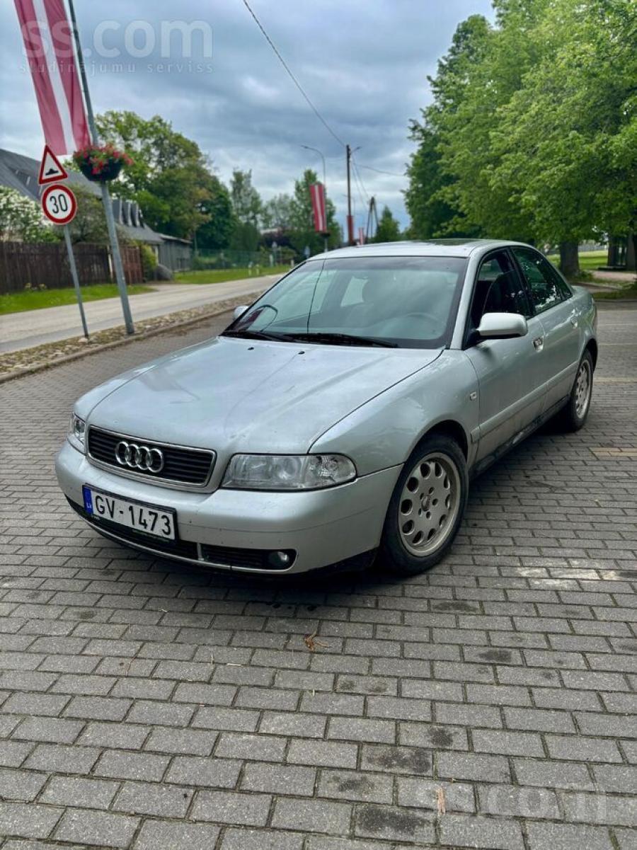 Pelēks Audi A4 1999 Ogre, ar dzinēja tilpumu 1.60 L un nobraukumu 300 tūkst. km par 4700 €, foto 2 vietnē AUTOMOTO.COM.LV