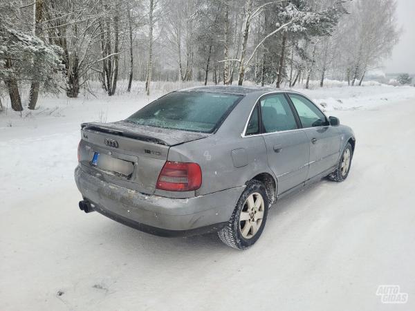 Pelēks Audi A4 1999 Viļņa, ar dzinēja tilpumu 1.90 L un nobraukumu 400 tūkst. km par 899 €, foto 6 vietnē AUTOMOTO.COM.LV