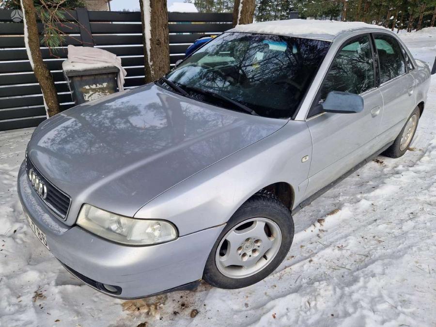 Pelēks Audi A4 1999 Šilalė, ar dzinēja tilpumu 2.40 L un nobraukumu 312 tūkst. km par 1490 €, foto 1 vietnē AUTOMOTO.COM.LV