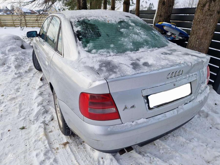 Pelēks Audi A4 1999 Šilalė, ar dzinēja tilpumu 2.40 L un nobraukumu 312 tūkst. km par 1490 €, foto 4 vietnē AUTOMOTO.COM.LV