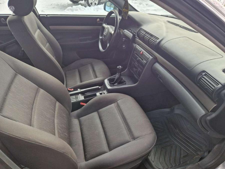 Pelēks Audi A4 1999 Šilalė, ar dzinēja tilpumu 2.40 L un nobraukumu 312 tūkst. km par 1490 €, foto 6 vietnē AUTOMOTO.COM.LV