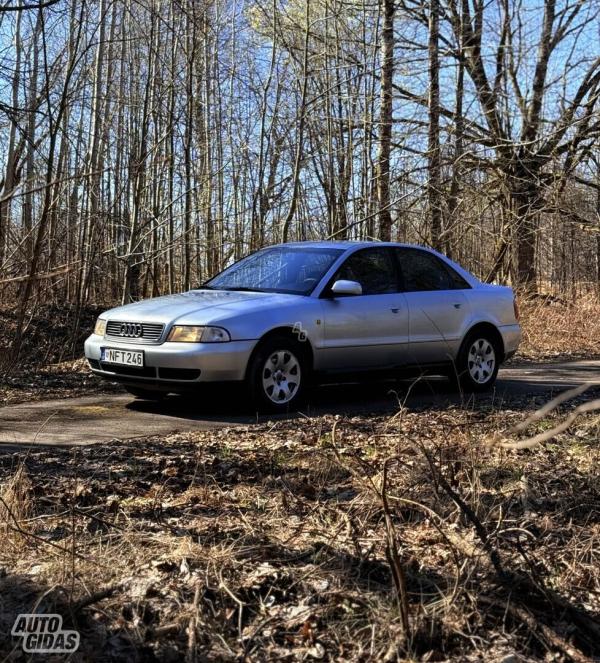 Pelēks Audi A4 1999 Vievis, ar dzinēja tilpumu 1.90 L un nobraukumu 460 tūkst. km par 990 €, foto 2 vietnē AUTOMOTO.COM.LV