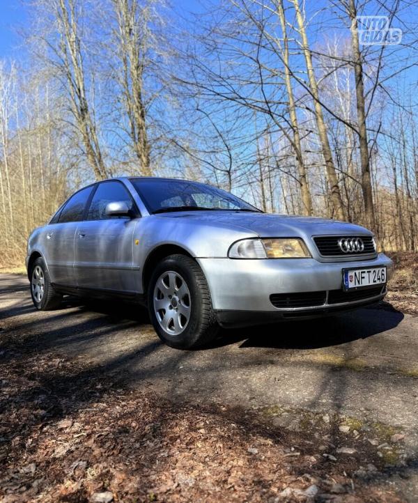 Pelēks Audi A4 1999 Vievis, ar dzinēja tilpumu 1.90 L un nobraukumu 460 tūkst. km par 990 €, foto 10 vietnē AUTOMOTO.COM.LV
