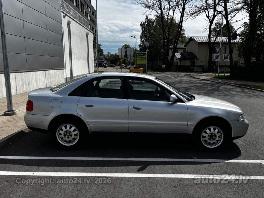 Серый Ауди А4 1999 в Рига, объемом двигателя 1.80 л и пробегом 357 тыс. км за 2100 €, фото 5 на AUTOMOTO.COM.LV