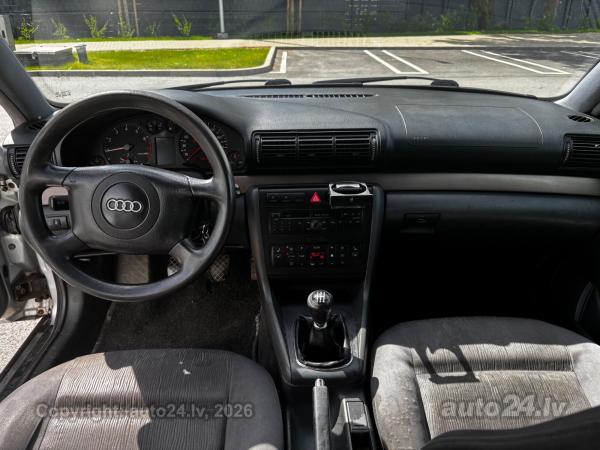 Pelēks Audi A4 1999 Rīga, ar dzinēja tilpumu 1.80 L un nobraukumu 357 tūkst. km par 2100 €, foto 7 vietnē AUTOMOTO.COM.LV