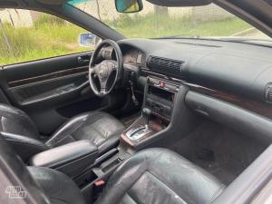 Pelēks Audi A4 1999 Kauņa, ar dzinēja tilpumu 2.50 L un nobraukumu 515 tūkst. km par 350 €, foto 7 vietnē AUTOMOTO.COM.LV
