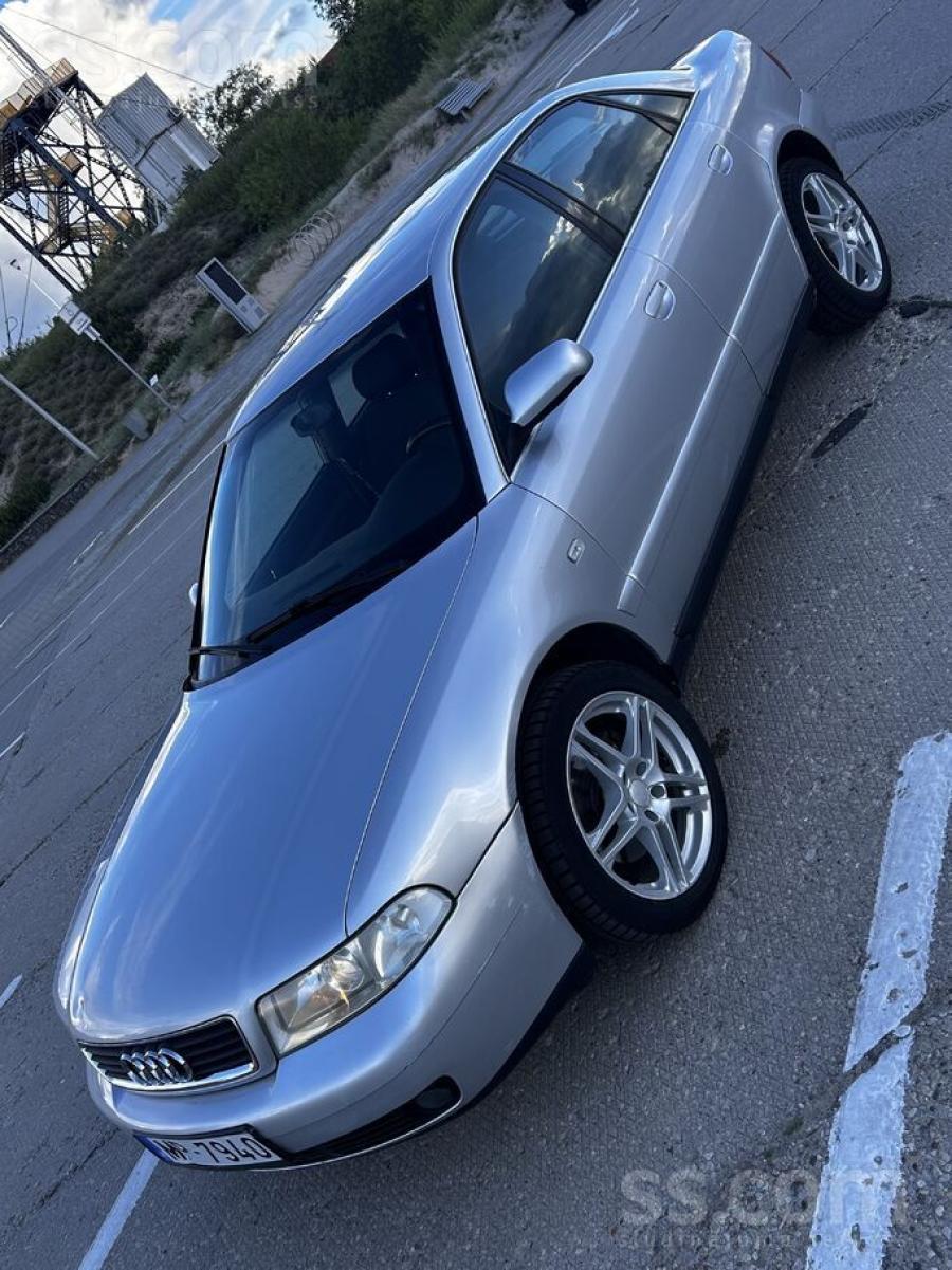 Pelēks Audi A4 1999 Ventspils, ar dzinēja tilpumu 1.80 L un nobraukumu 357 tūkst. km par 1690 €, foto 3 vietnē AUTOMOTO.COM.LV