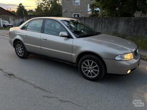 Pelēks Audi A4 1999 Joniškis, ar dzinēja tilpumu 1.80 L un nobraukumu 256 tūkst. km par 900 €, foto 3 vietnē AUTOMOTO.COM.LV
