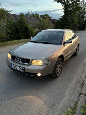 Pelēks Audi A4 1999 Joniškis, ar dzinēja tilpumu 1.80 L un nobraukumu 256 tūkst. km par 900 €, foto 4 vietnē AUTOMOTO.COM.LV