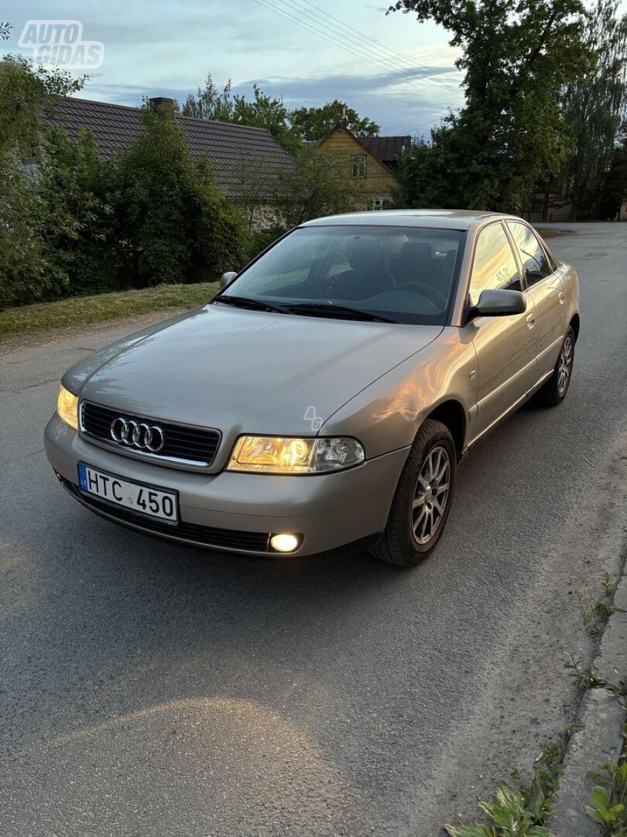 Pelēks Audi A4 1999 Joniškis, ar dzinēja tilpumu 1.80 L un nobraukumu 256 tūkst. km par 900 €, foto 4 vietnē AUTOMOTO.COM.LV