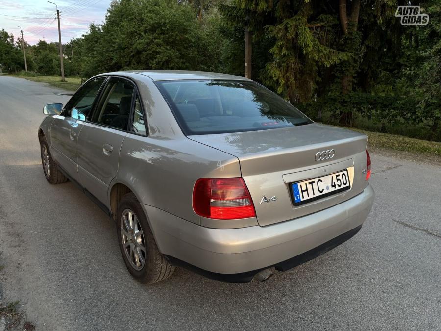 Pelēks Audi A4 1999 Joniškis, ar dzinēja tilpumu 1.80 L un nobraukumu 256 tūkst. km par 900 €, foto 6 vietnē AUTOMOTO.COM.LV