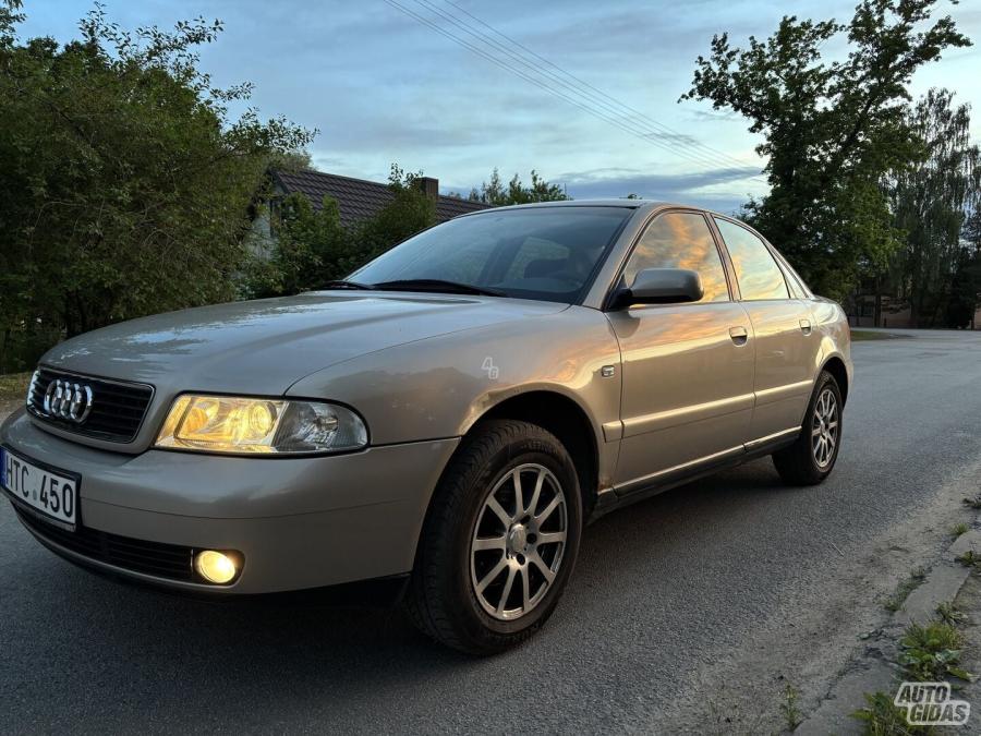 Pelēks Audi A4 1999 Joniškis, ar dzinēja tilpumu 1.80 L un nobraukumu 256 tūkst. km par 900 €, foto 9 vietnē AUTOMOTO.COM.LV