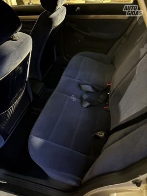 Pelēks Audi A4 1999 Joniškis, ar dzinēja tilpumu 1.80 L un nobraukumu 256 tūkst. km par 900 €, foto 15 vietnē AUTOMOTO.COM.LV