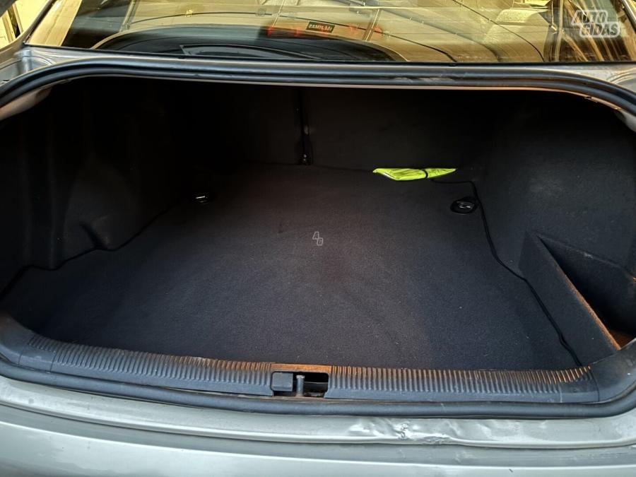 Pelēks Audi A4 1999 Joniškis, ar dzinēja tilpumu 1.80 L un nobraukumu 256 tūkst. km par 900 €, foto 16 vietnē AUTOMOTO.COM.LV