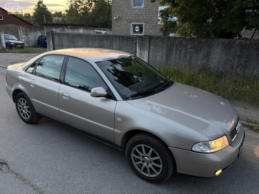 Pelēks Audi A4 1999 Joniškis, ar dzinēja tilpumu 1.80 L un nobraukumu 256 tūkst. km par 900 €, foto 18 vietnē AUTOMOTO.COM.LV