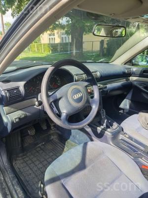 Pelēks Audi A4 1999 Rīga, ar dzinēja tilpumu 1.60 L un nobraukumu 242 tūkst. km par 850 €, foto  vietnē AUTOMOTO.COM.LV