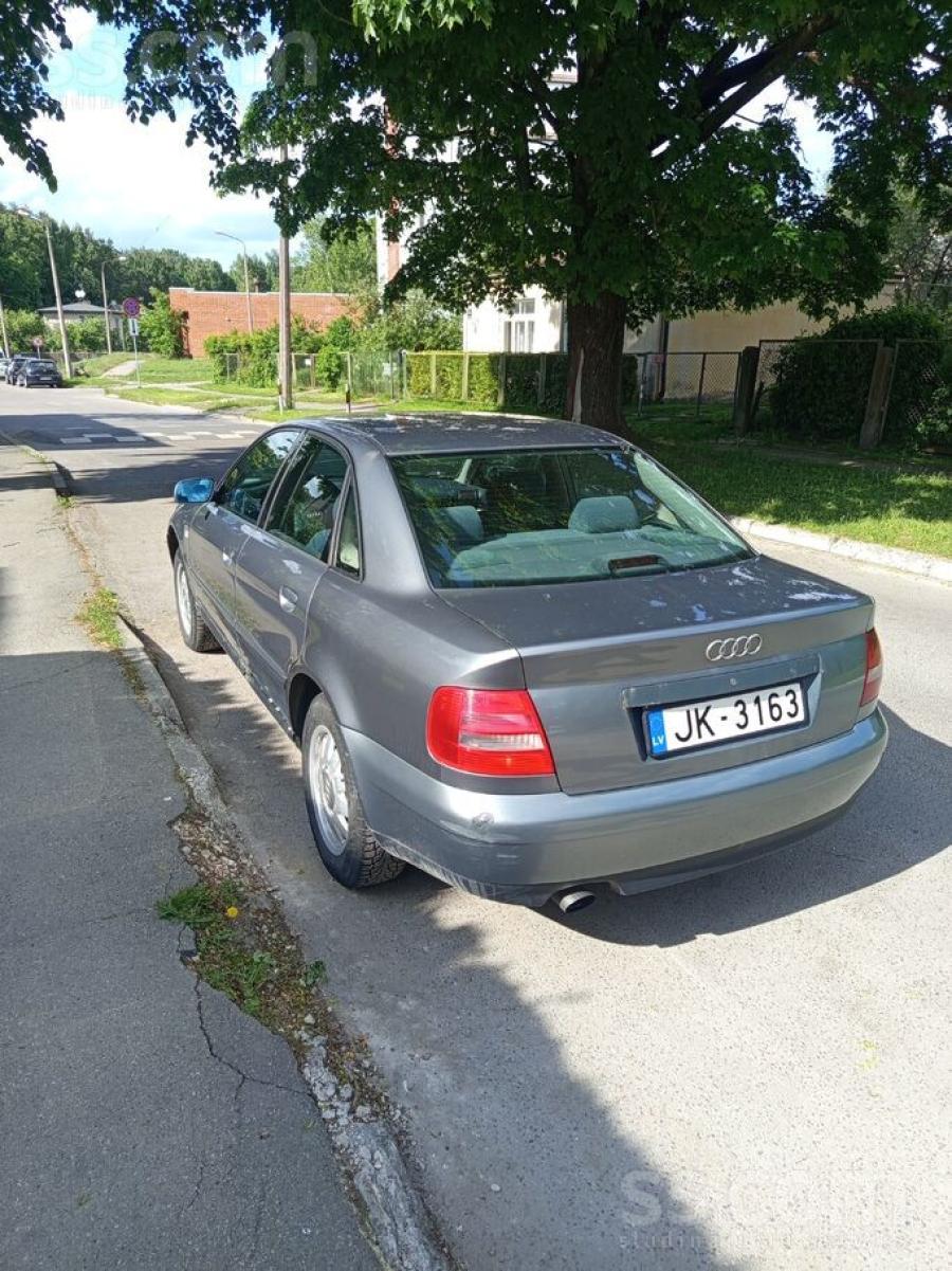 Pelēks Audi A4 1999 Rīga, ar dzinēja tilpumu 1.60 L un nobraukumu 242 tūkst. km par 850 €, foto 7 vietnē AUTOMOTO.COM.LV