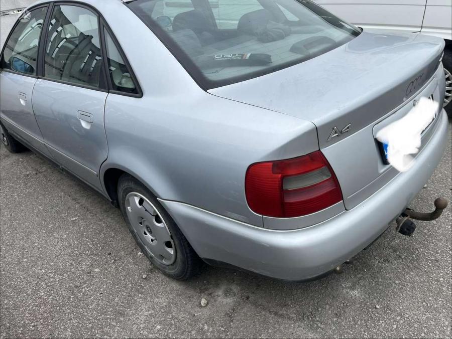 Grey Audi A4 1999 in Panevezys, with an engine capacity of 1.90 L and mileage of 400 thousand km for 400 €, photo 5 on AUTOMOTO.COM.LV