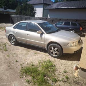 Pelēks Audi A4 1999 Kauņa, ar dzinēja tilpumu 1.90 L un nobraukumu 280 tūkst. km par 500 €, foto  vietnē AUTOMOTO.COM.LV