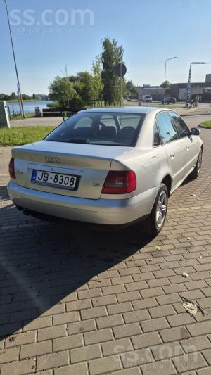 Pelēks Audi A4 1999 Liepāja, ar dzinēja tilpumu 1.80 L un nobraukumu 275 tūkst. km par 1100 €, foto 6 vietnē AUTOMOTO.COM.LV