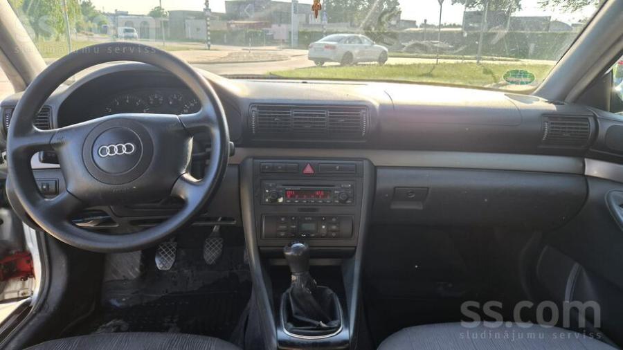 Pelēks Audi A4 1999 Liepāja, ar dzinēja tilpumu 1.80 L un nobraukumu 275 tūkst. km par 1100 €, foto 7 vietnē AUTOMOTO.COM.LV