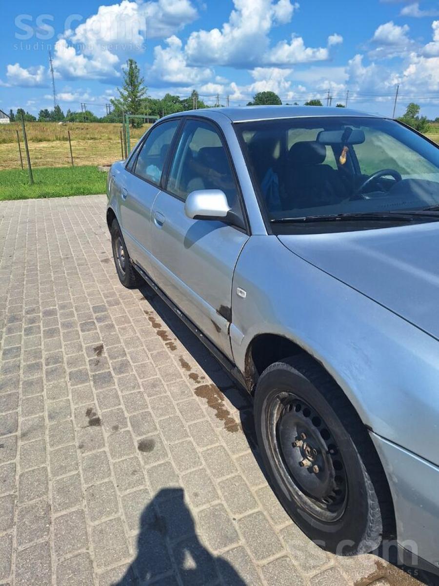 Grey Audi A4 1999 in Balvi, with an engine capacity of 1.80 L and mileage of 328 thousand km for 900 €, photo 3 on AUTOMOTO.COM.LV