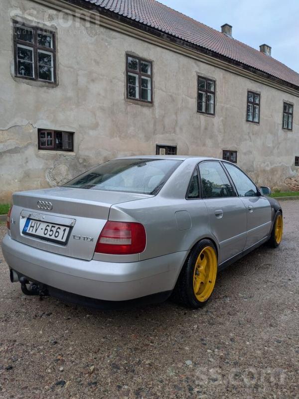 Pelēks Audi A4 1999 Tukums, ar dzinēja tilpumu 1.90 L un nobraukumu 0 tūkst. km par 1500 €, foto 4 vietnē AUTOMOTO.COM.LV