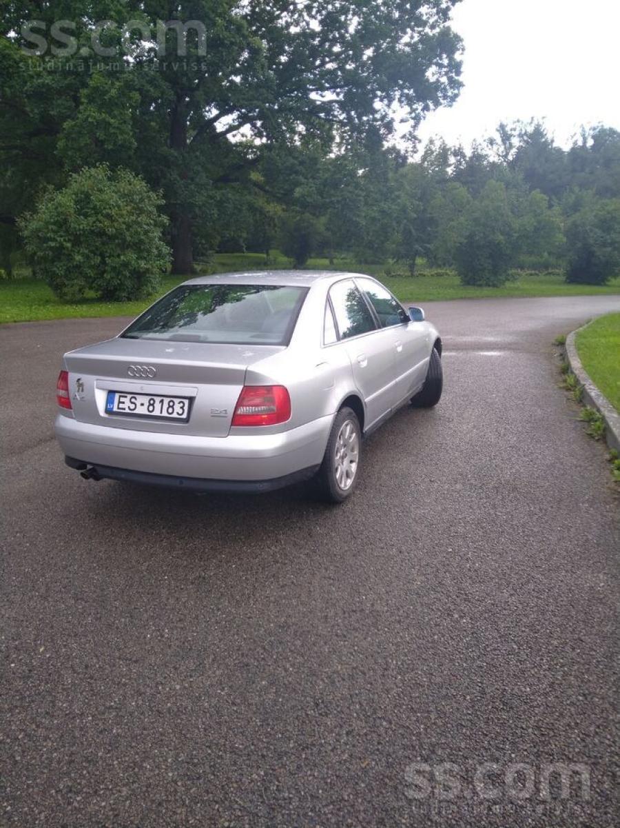 Pelēks Audi A4 1999 Saldus, ar dzinēja tilpumu 2.40 L un nobraukumu 147 tūkst. km par 3500 €, foto 9 vietnē AUTOMOTO.COM.LV