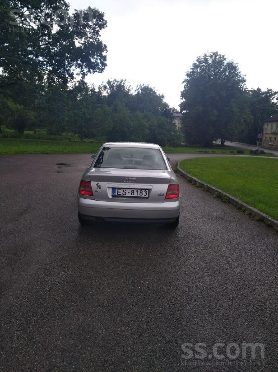 Pelēks Audi A4 1999 Saldus, ar dzinēja tilpumu 2.40 L un nobraukumu 147 tūkst. km par 3500 €, foto 10 vietnē AUTOMOTO.COM.LV