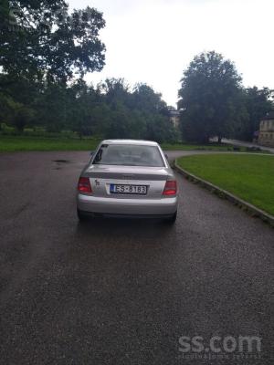 Grey Audi A4 1999 in Saldus, with an engine capacity of 2.40 L and mileage of 147 thousand km for 3500 €, photo 10 on AUTOMOTO.COM.LV