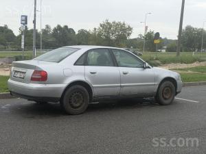 Серый Ауди А4 1999 в Рига, объемом двигателя 1.60 л и пробегом 331 тыс. км за 385 €, фото 4 на AUTOMOTO.COM.LV