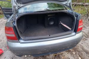 Grey Audi A4 1999 in Riga, with an engine capacity of 1.90 L and mileage of 371 thousand km for 1700 €, photo 6 on AUTOMOTO.COM.LV