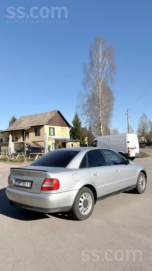 Ауди А4 1999 в Рига на AUTOMOTO.COM.LV Серый Ауди А4 1999 в Рига, объемом двигателя 1.60 л и пробегом 282 тыс. км за 1700 €, фото 4 на AUTOMOTO.COM.LV
