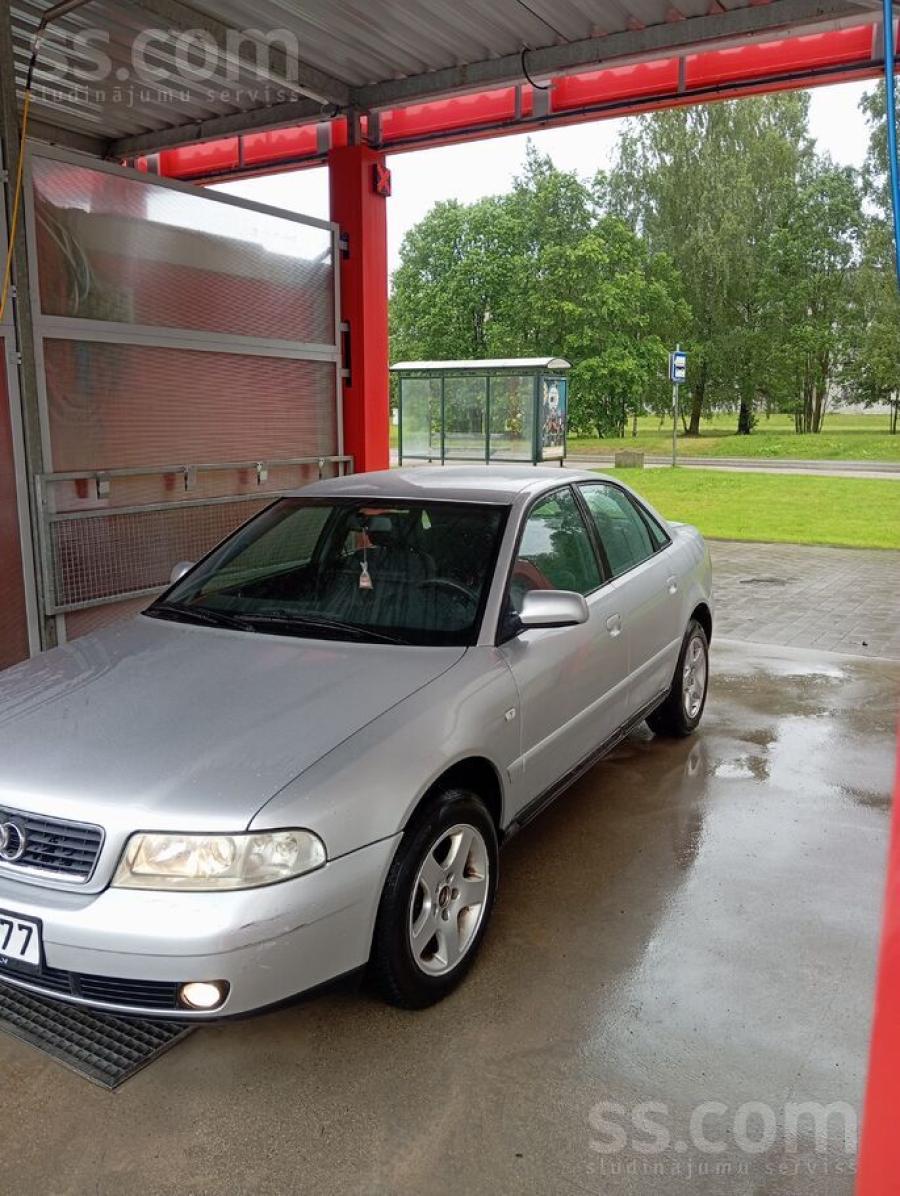 Pelēks Audi A4 2000 Jēkabpils, ar dzinēja tilpumu 1.80 L un nobraukumu 190 tūkst. km par 1700 €, foto 2 vietnē AUTOMOTO.COM.LV
