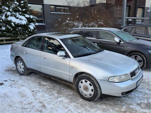 Pelēks Audi A4 2000 Viļņa, ar dzinēja tilpumu 1.78 L un nobraukumu 240 tūkst. km par 1400 €, foto 5 vietnē AUTOMOTO.COM.LV