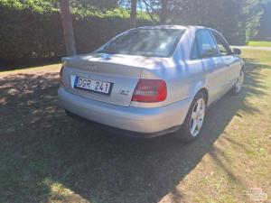 Pelēks Audi A4 2000 Zarasai, ar dzinēja tilpumu 1.80 L un nobraukumu 277 tūkst. km par 3650 €, foto 6 vietnē AUTOMOTO.COM.LV