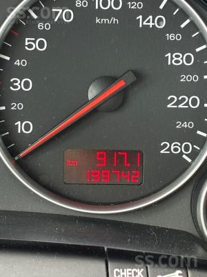 Pelēks Audi A4 2000 Saldus, ar dzinēja tilpumu 2.00 L un nobraukumu 200 tūkst. km par 1600 €, foto 6 vietnē AUTOMOTO.COM.LV