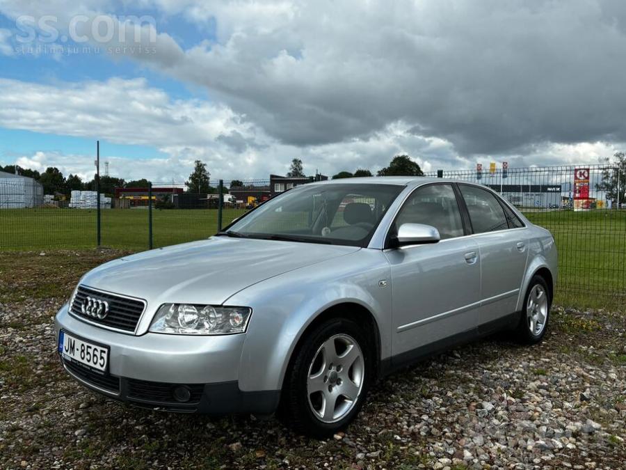 Pelēks Audi A4 2000 Saldus, ar dzinēja tilpumu 2.00 L un nobraukumu 200 tūkst. km par 1600 €, foto 14 vietnē AUTOMOTO.COM.LV