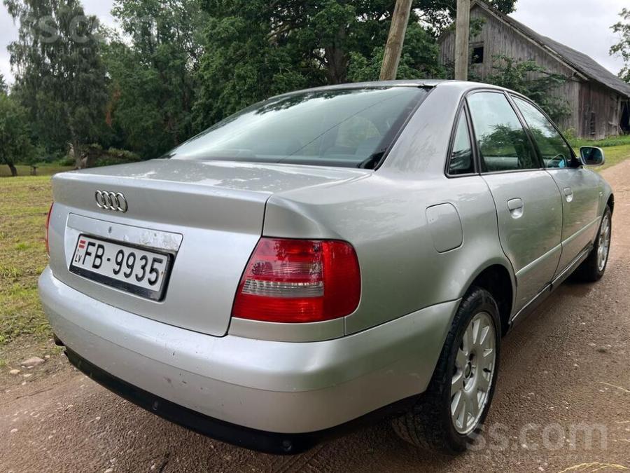 Grey Audi A4 2000 in Cesis, with an engine capacity of 1.80 L and mileage of 324 thousand km for 450 €, photo 3 on AUTOMOTO.COM.LV