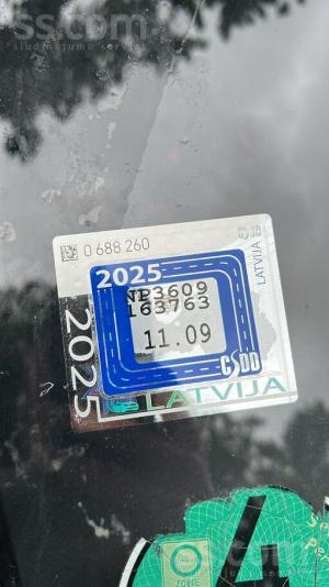 Grey Audi A4 2000 in Cesis, with an engine capacity of 1.80 L and mileage of 324 thousand km for 450 €, photo 8 on AUTOMOTO.COM.LV