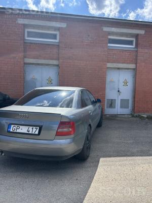 Pelēks Audi A4 2000 Daugavpils, ar dzinēja tilpumu 1.90 L un nobraukumu 422 tūkst. km par 1300 €, foto 4 vietnē AUTOMOTO.COM.LV