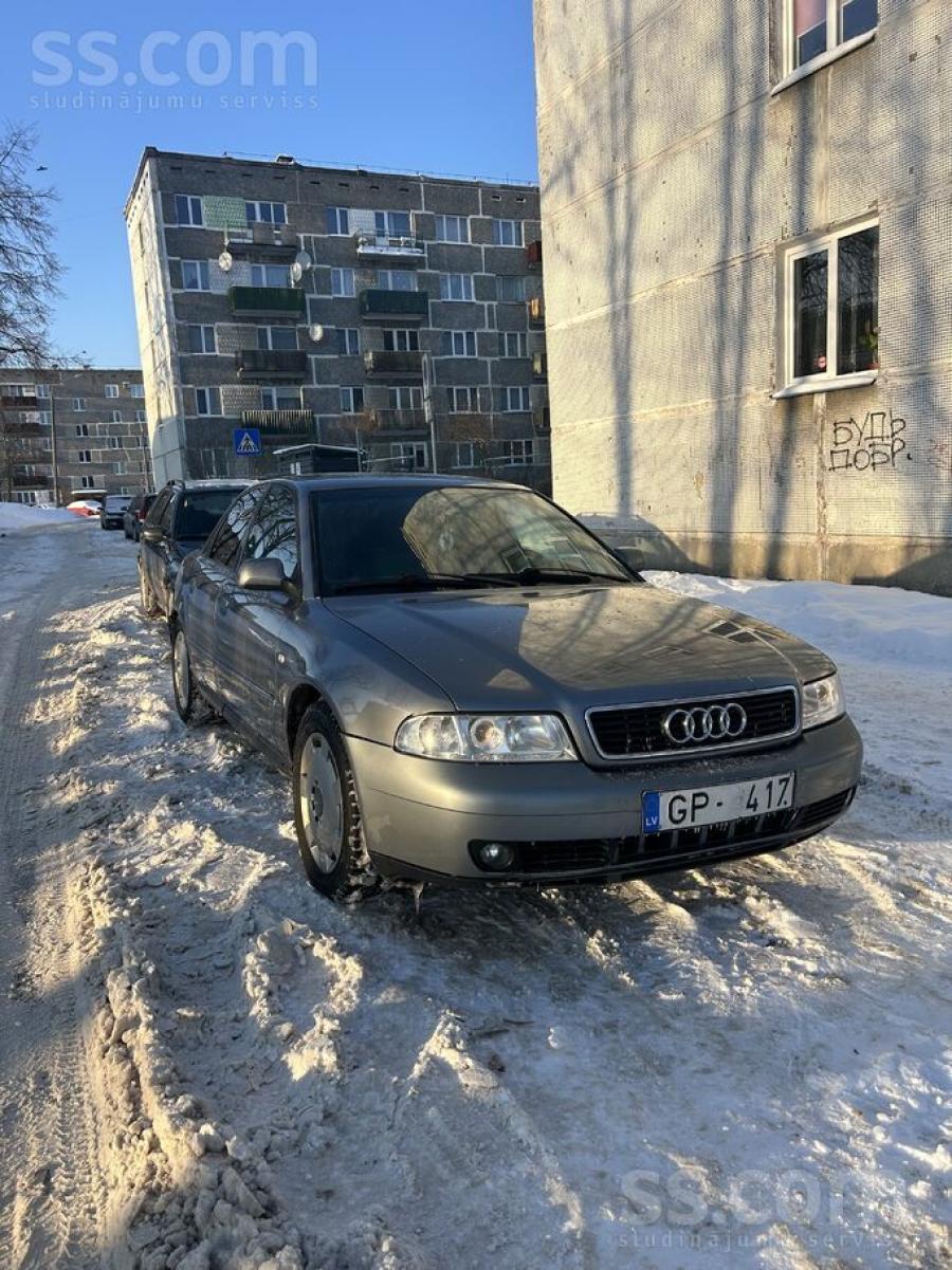 Pelēks Audi A4 2000 Daugavpils, ar dzinēja tilpumu 1.90 L un nobraukumu 422 tūkst. km par 1300 €, foto 5 vietnē AUTOMOTO.COM.LV