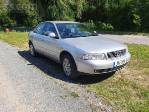 Pelēks Audi A4 2000 Dobele, ar dzinēja tilpumu 1.60 L un nobraukumu 262 tūkst. km par 650 €, foto 4 vietnē AUTOMOTO.COM.LV