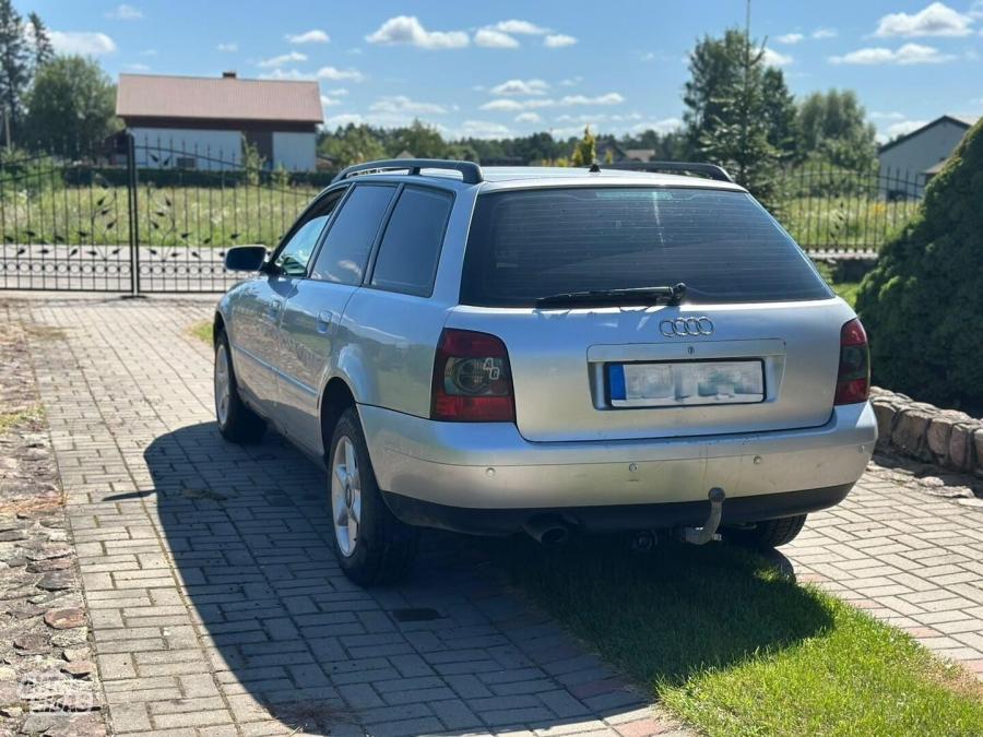 Grey Audi A4 2000 in Druskininkai, with an engine capacity of 1.60 L and mileage of 256 thousand km for 1050 €, photo 5 on AUTOMOTO.COM.LV