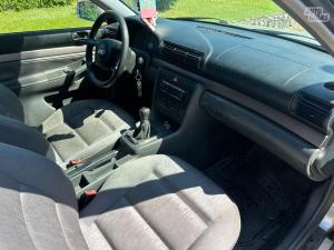 Grey Audi A4 2000 in Druskininkai, with an engine capacity of 1.60 L and mileage of 256 thousand km for 1050 €, photo 8 on AUTOMOTO.COM.LV