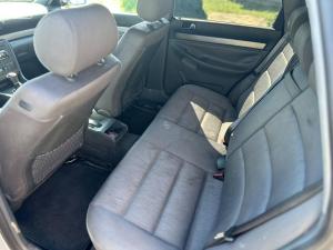 Grey Audi A4 2000 in Druskininkai, with an engine capacity of 1.60 L and mileage of 256 thousand km for 1050 €, photo 9 on AUTOMOTO.COM.LV
