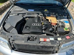 Grey Audi A4 2000 in Druskininkai, with an engine capacity of 1.60 L and mileage of 256 thousand km for 1050 €, photo 12 on AUTOMOTO.COM.LV